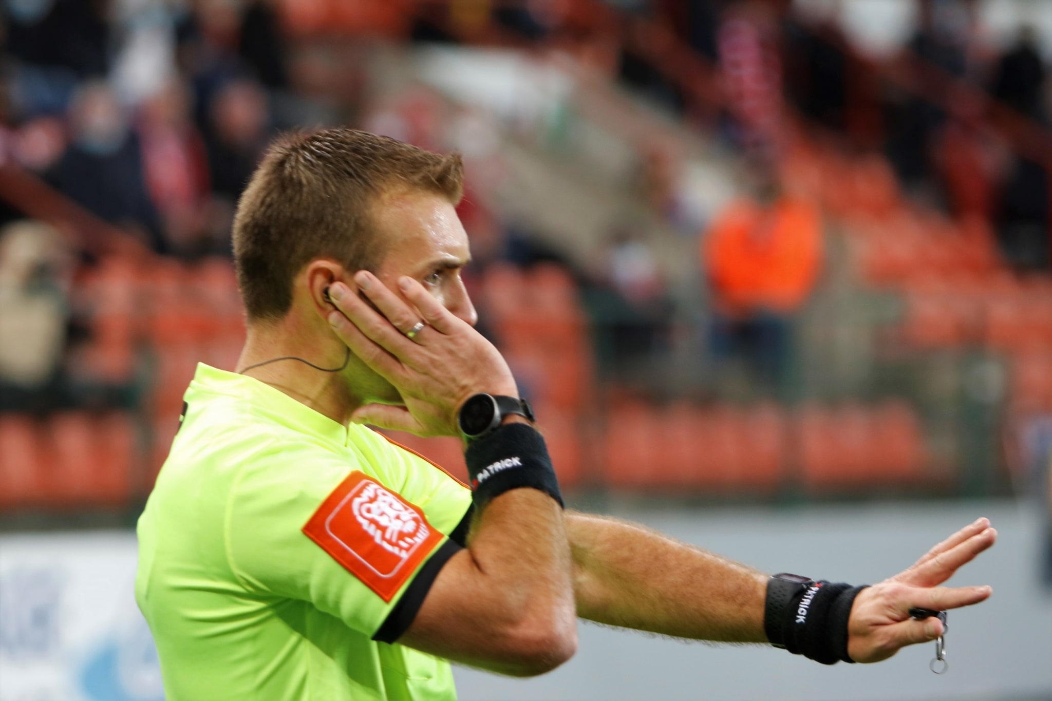 Scheidsrechters en VAR voor speeldag 21 JPL - Voetbalbelgie.be