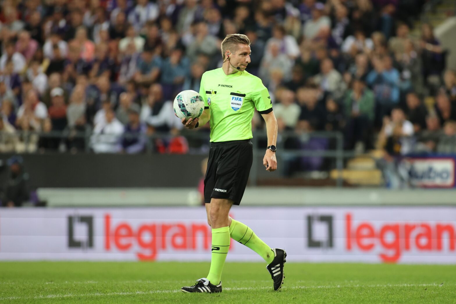 Scheidsrechters en VAR voor speeldag 23 JPL - Voetbalbelgie.be