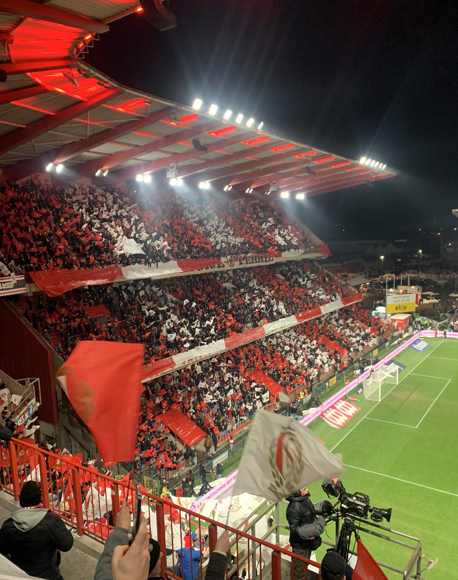 IN BEELD: Tifo 125 jaar Standard - Voetbalbelgie.be